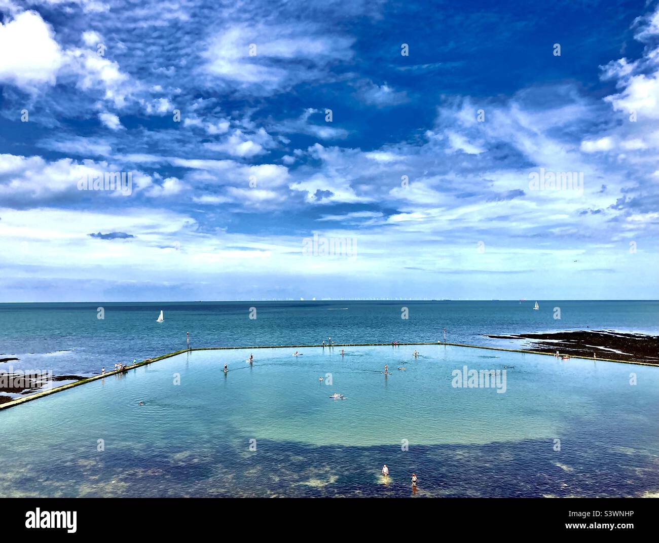 Tidal Pool Margate Stock Photo - Alamy