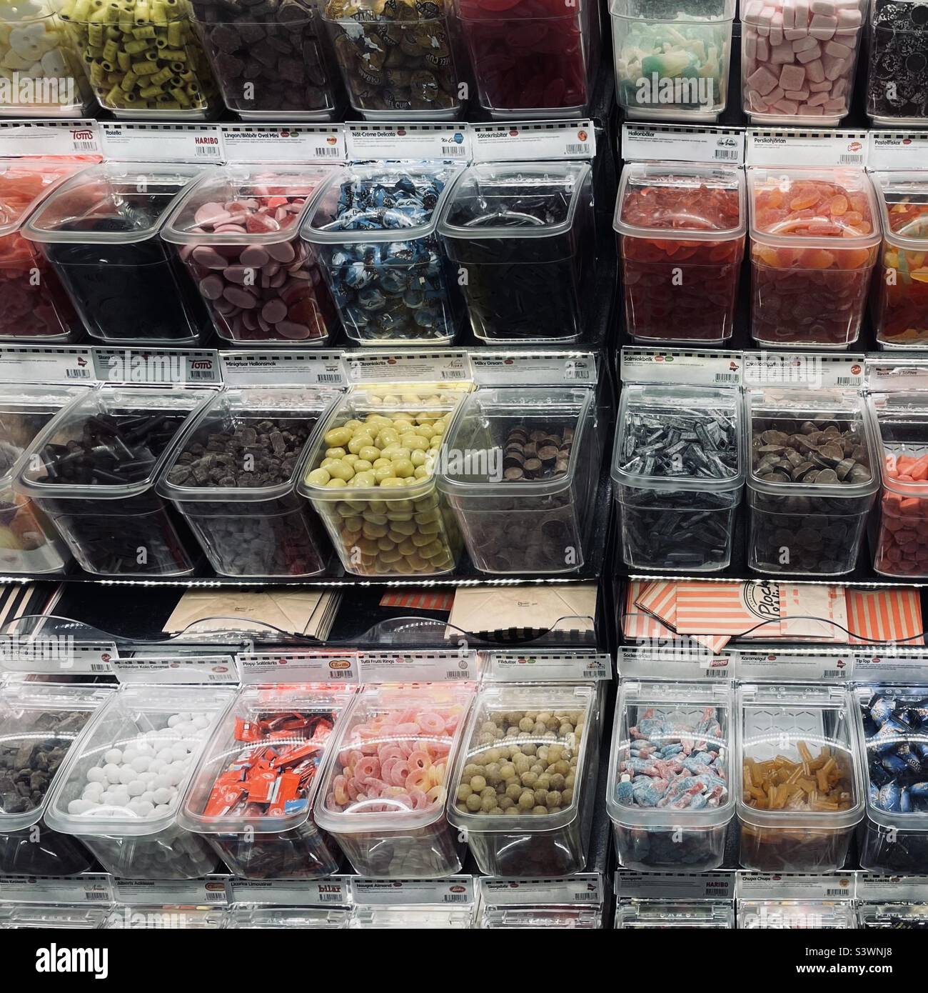 Supermarket sweets hi-res stock photography and images - Alamy