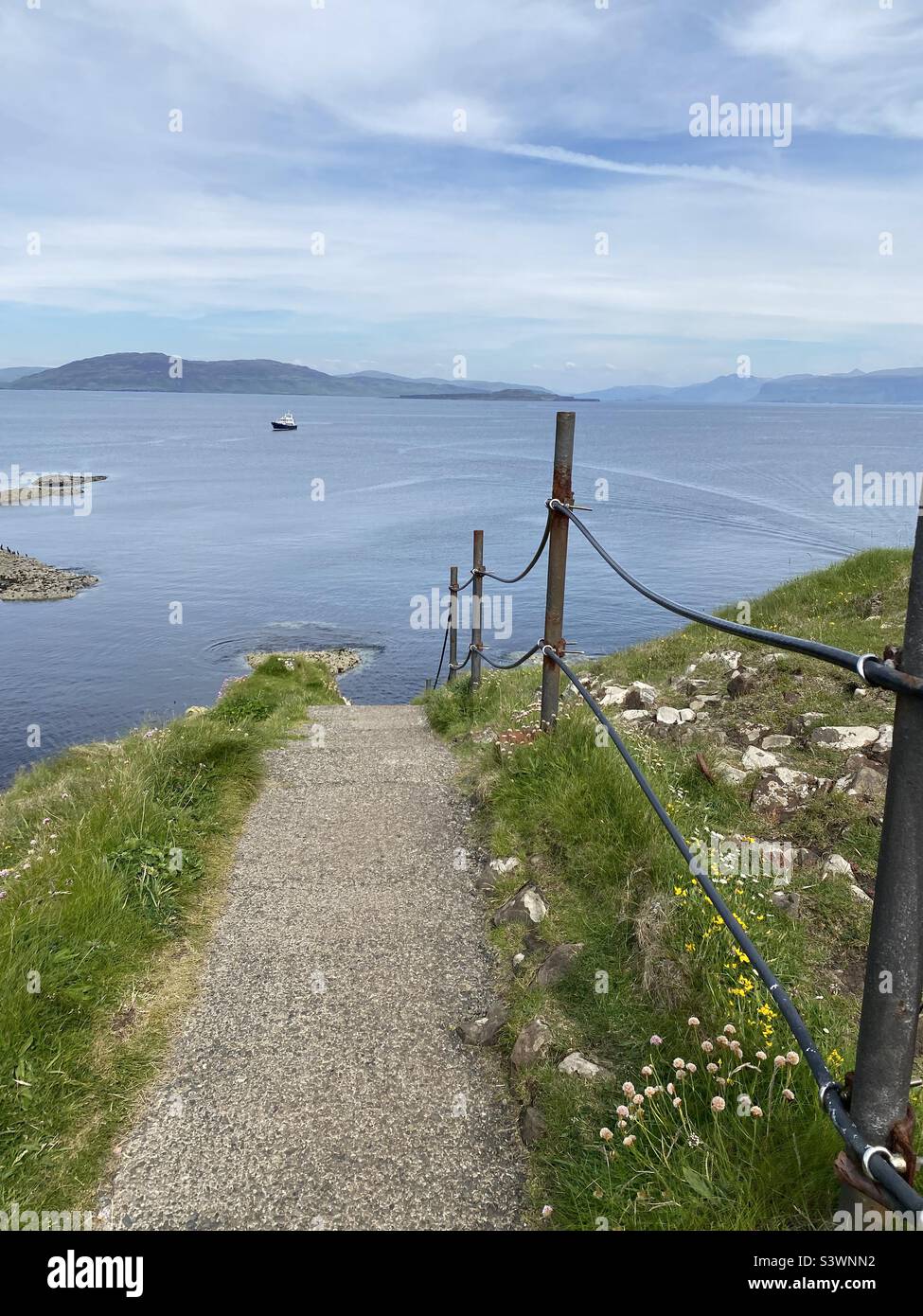 Cliff path view hi-res stock photography and images - Alamy