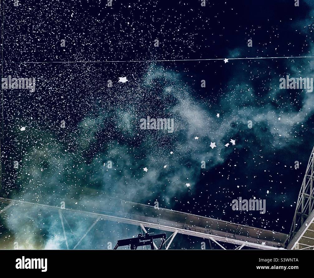 Coldplay music of the spheres tour hi-res stock photography and images ...