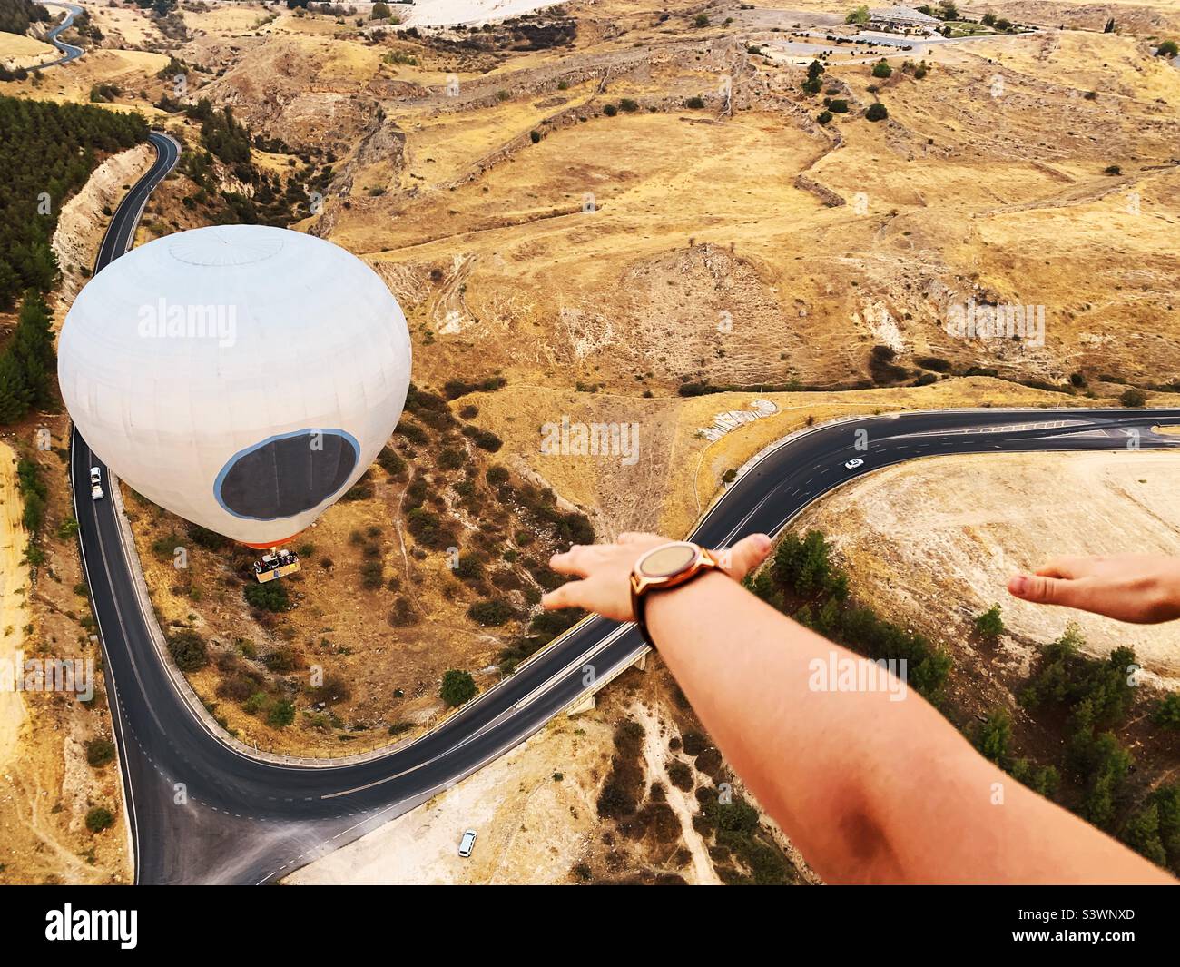 Balloon catch hi-res stock photography and images - Alamy