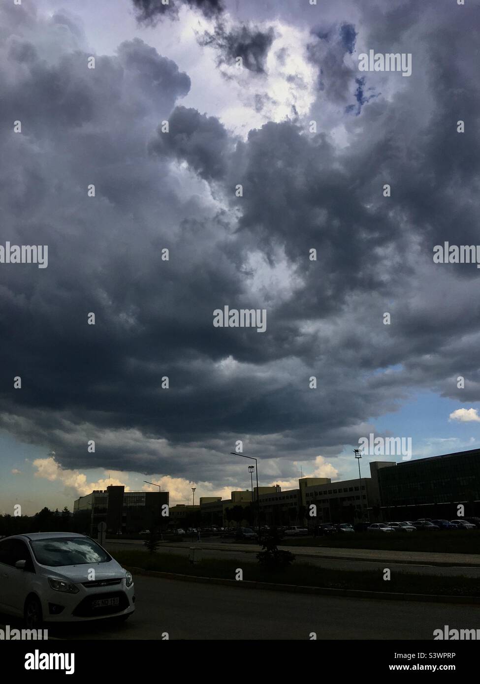 Rain cloud clouds hi-res stock photography and images - Alamy