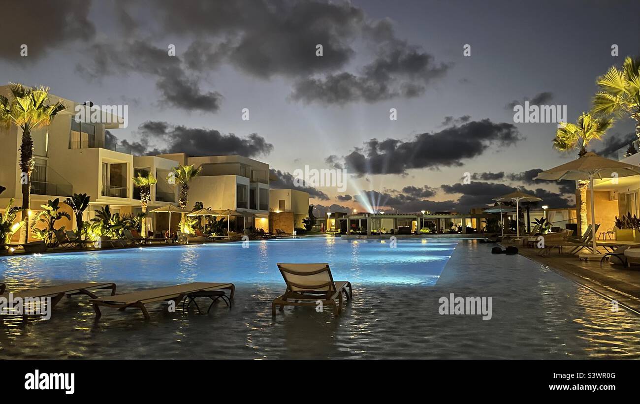 Pool sunset hi-res stock photography and images - Alamy