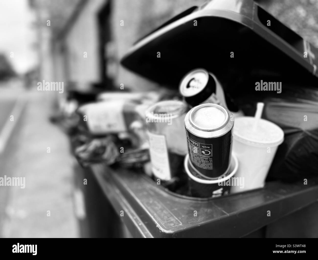 Garbage street Black and White Stock Photos & Images - Alamy