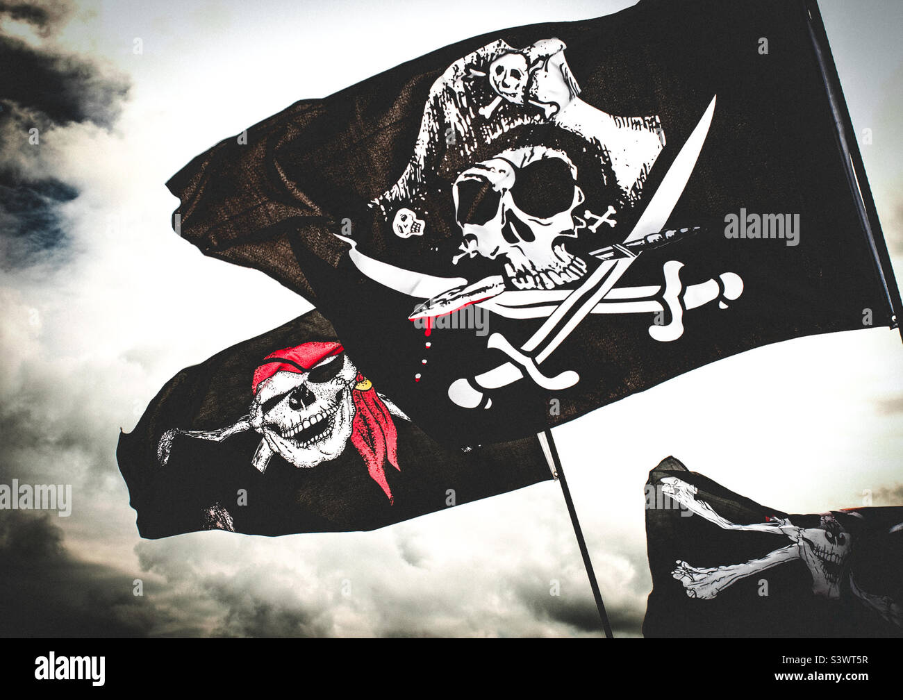 Pirates jolly roger hi-res stock photography and images - Alamy