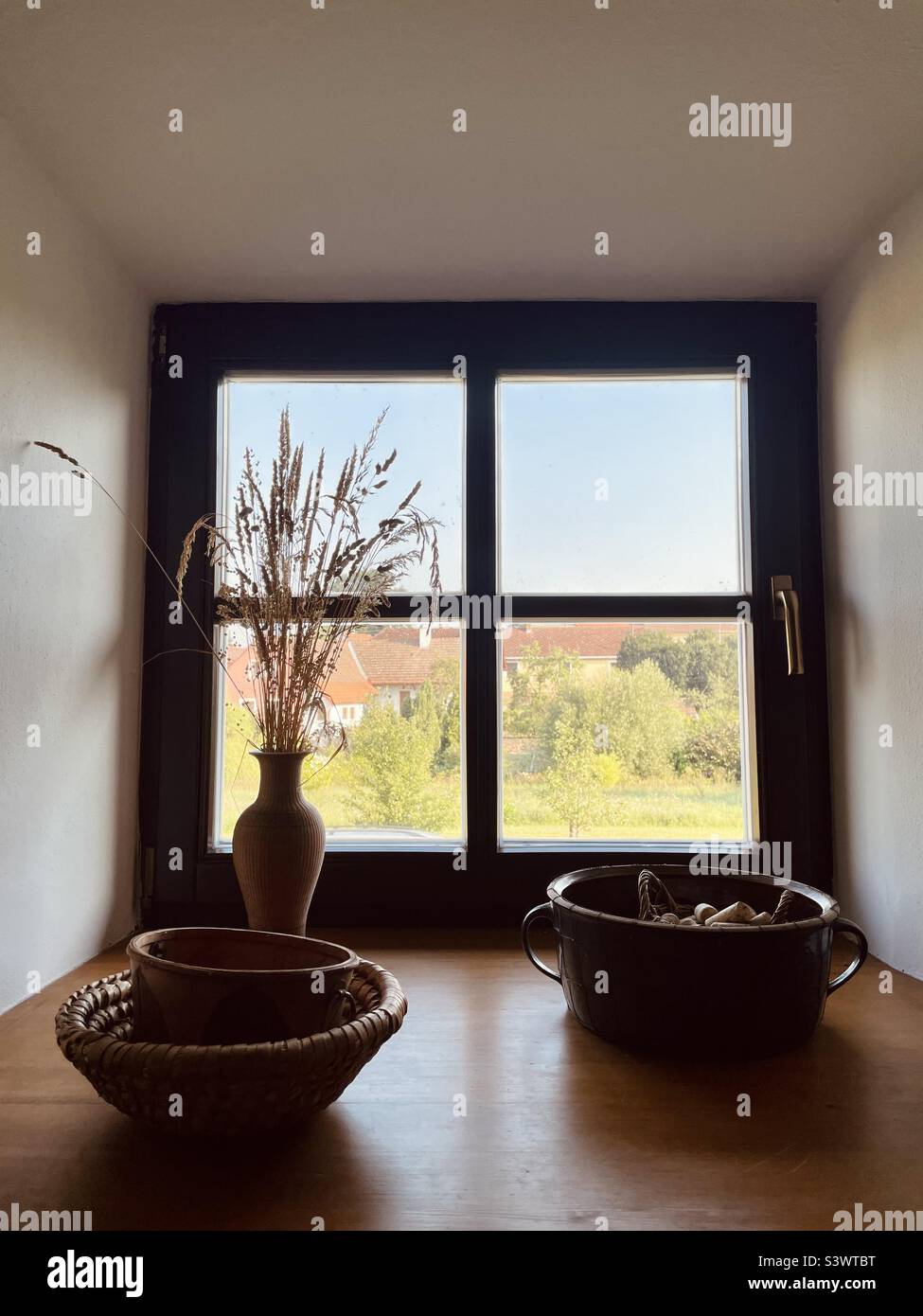 Alcove window interior hi-res stock photography and images - Alamy