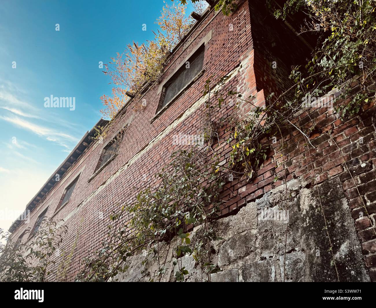 Batiment en ruine hi-res stock photography and images - Alamy