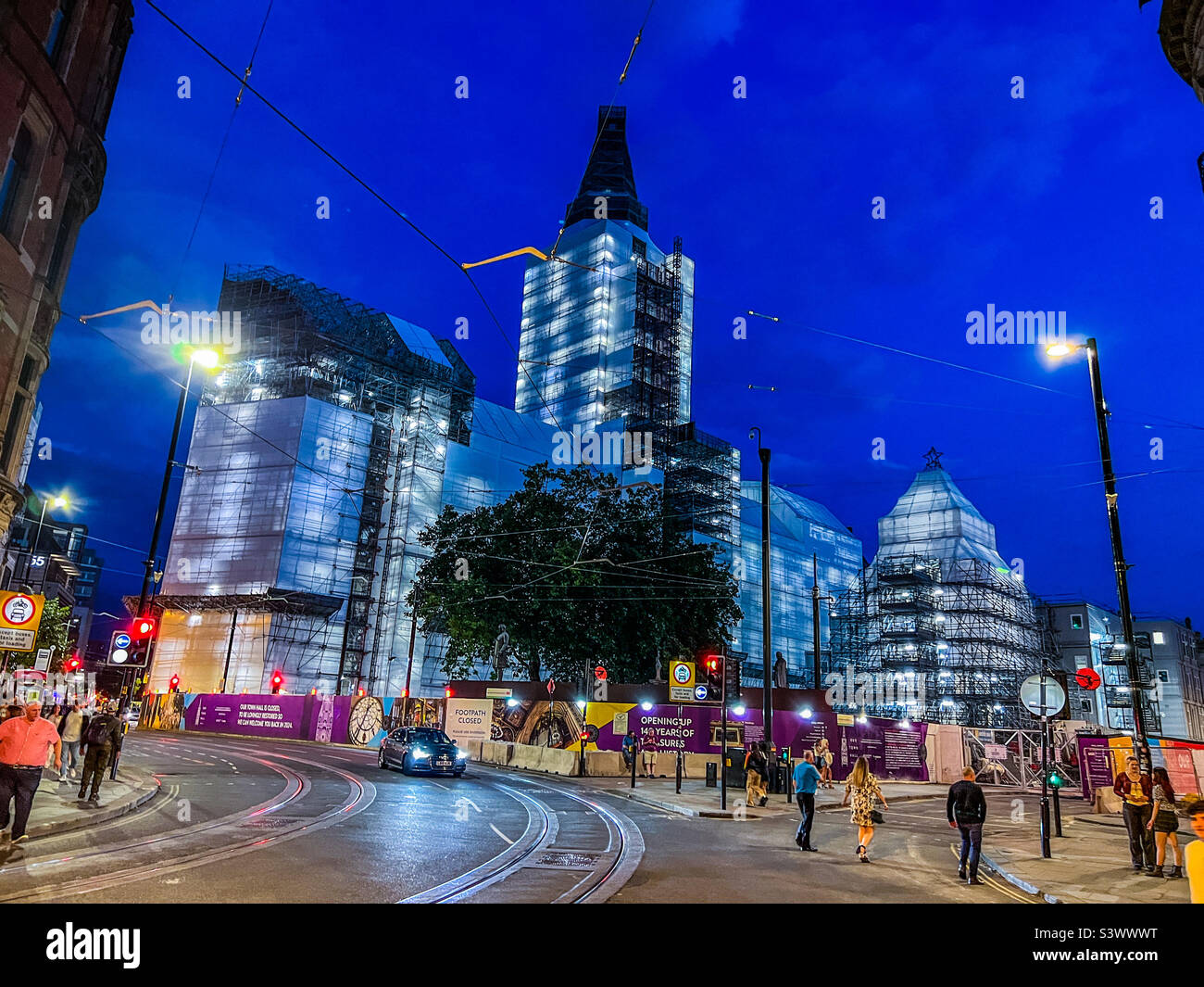 Manchester Town Hall in Albert Square with scaffolding at night Stock ...