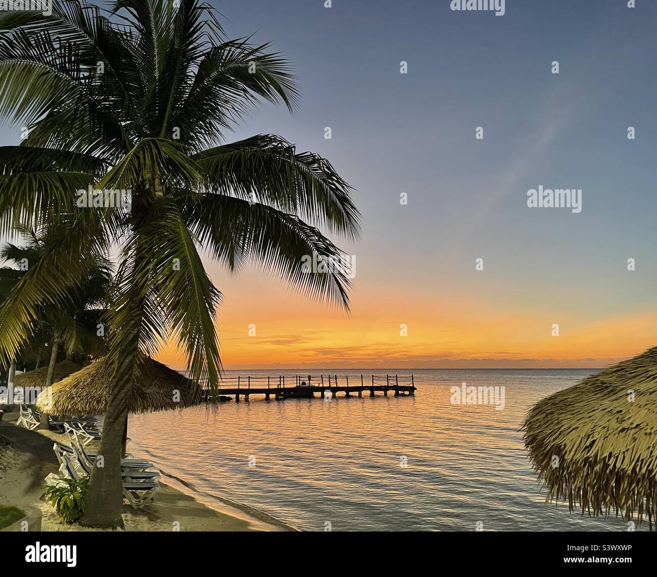 Jamaica beach sunset hi-res stock photography and images - Alamy