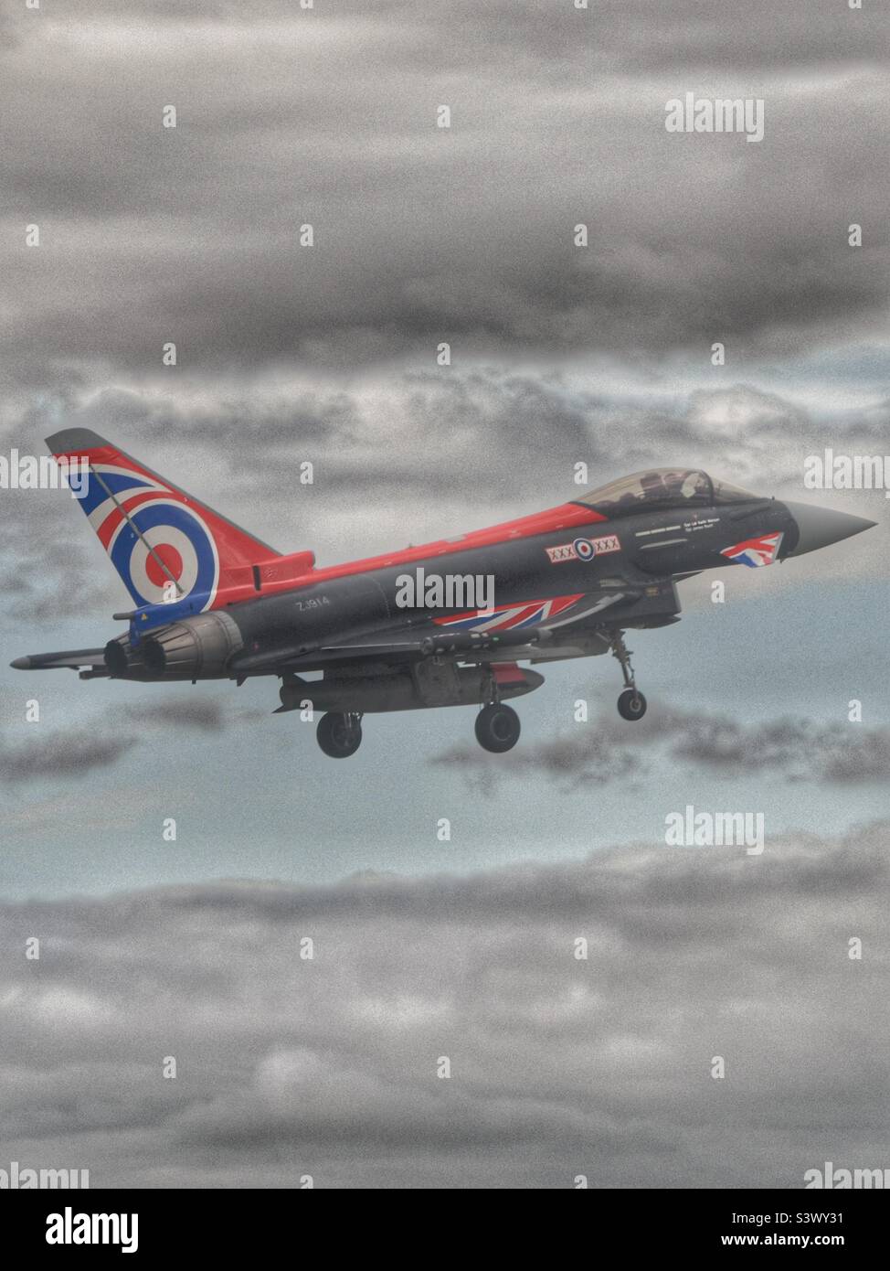 Military aircraft imagery hi-res stock photography and images - Alamy