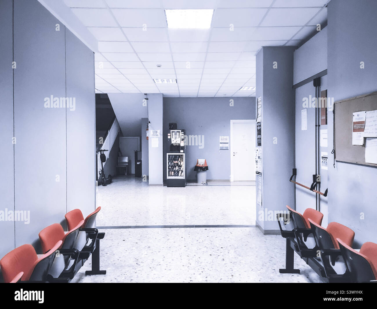 Office inside interior hi-res stock photography and images - Alamy