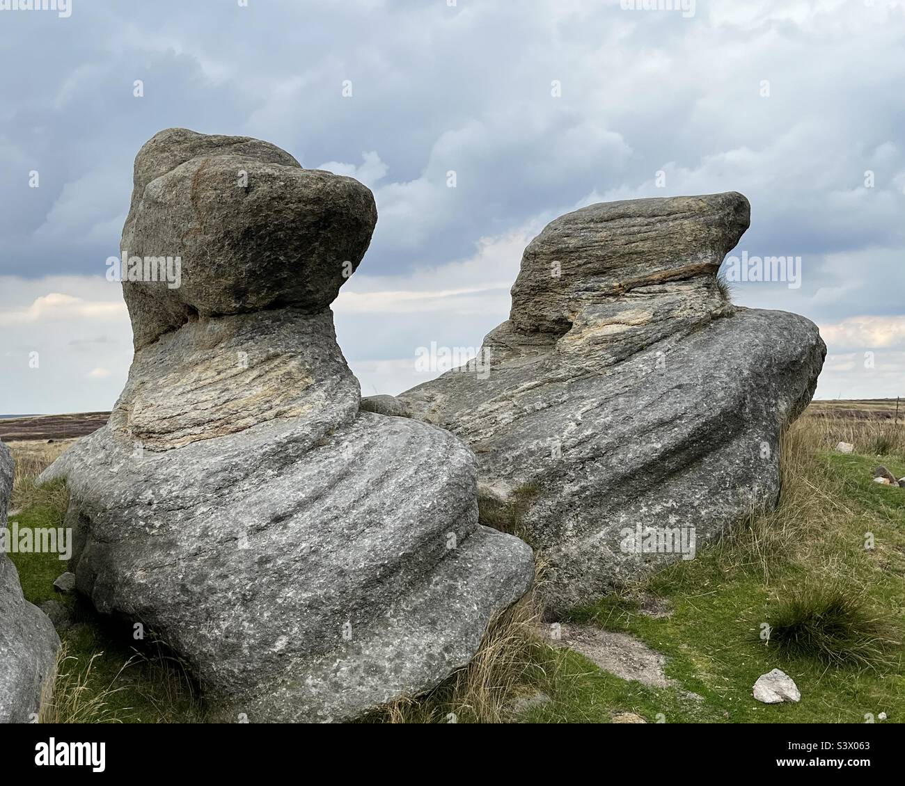 Gritstone rocks hi-res stock photography and images - Alamy