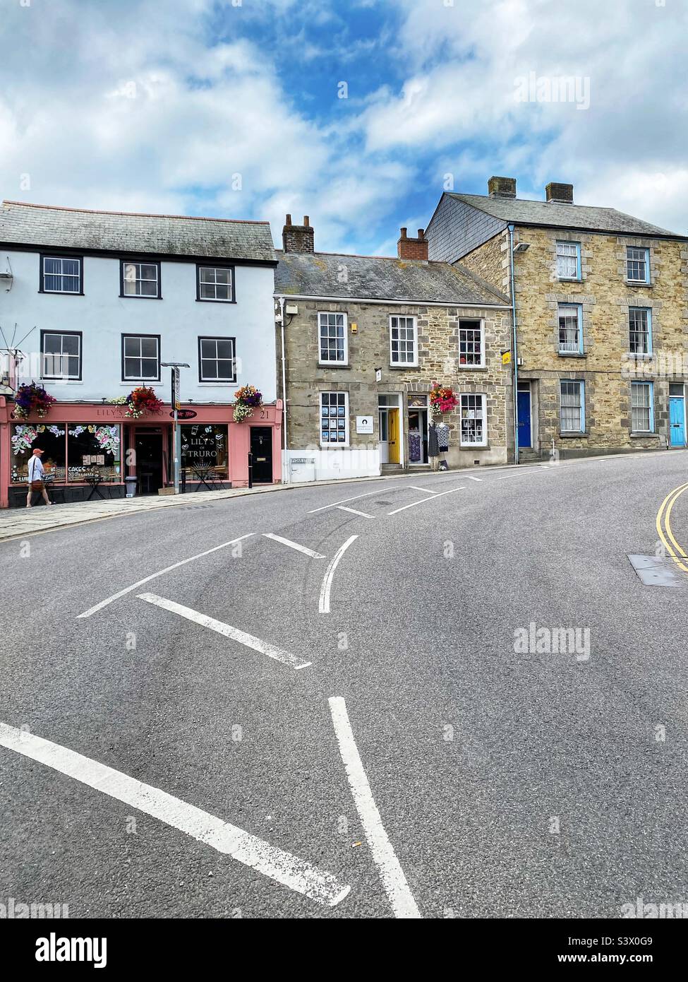 Adorable stone cottages lining the streets of Truro, Cornwall Stock ...