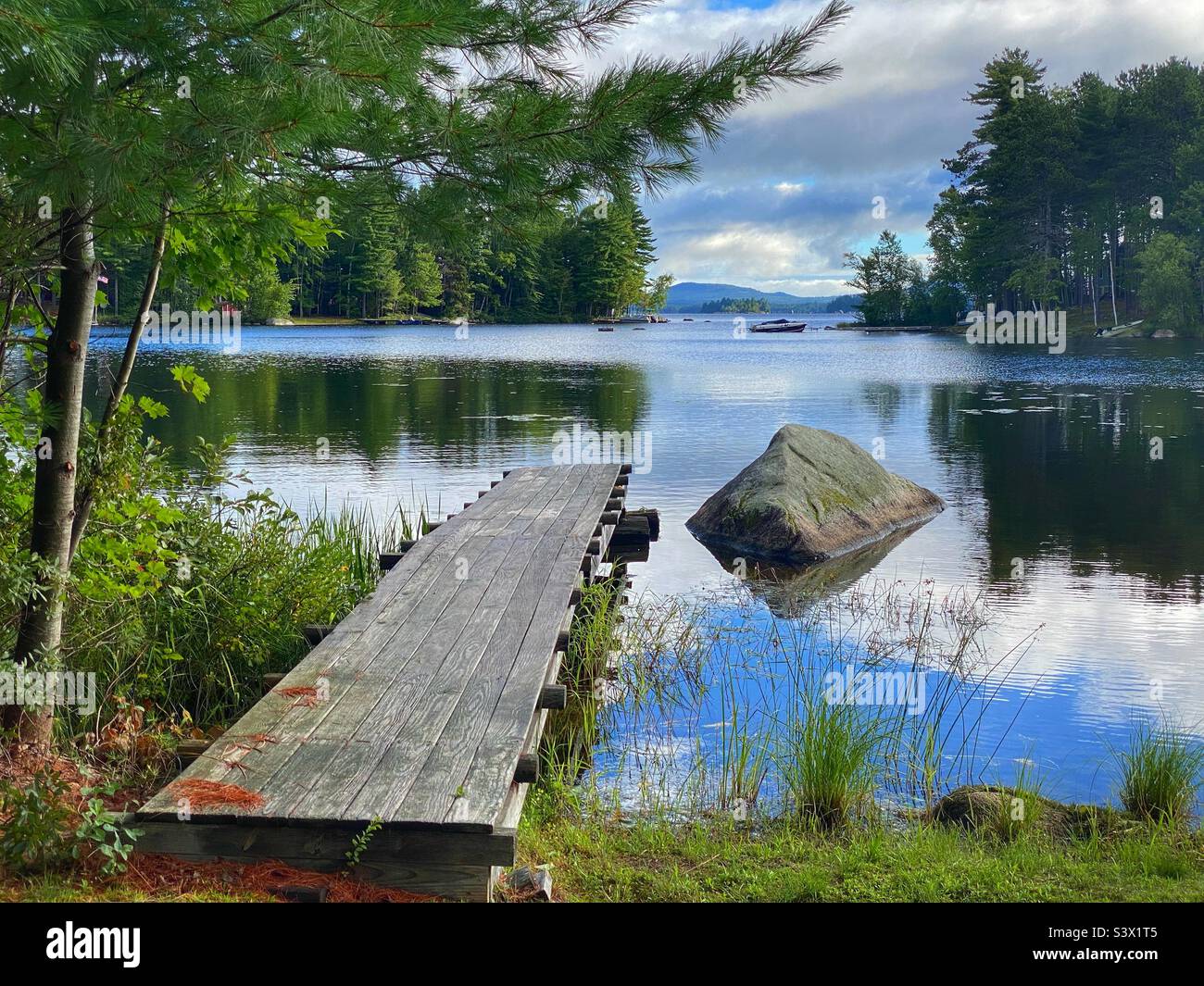 Peaceful dockside hi-res stock photography and images - Alamy