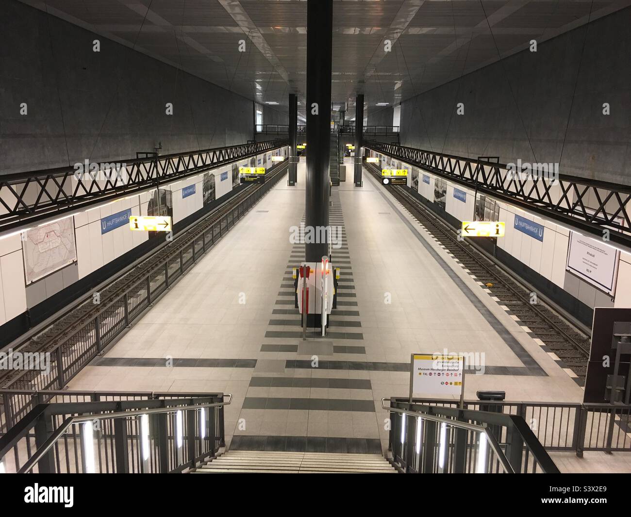 Berlin u bahn subway hi-res stock photography and images - Alamy