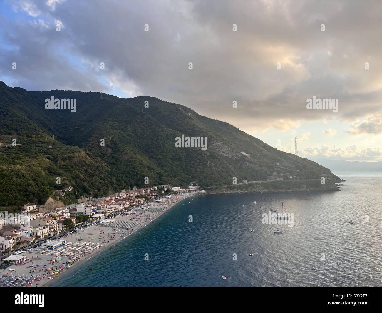 Scilla strand hi-res stock photography and images - Alamy