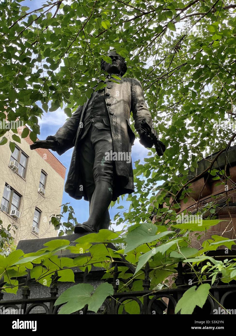 Hamilton grange statue hi-res stock photography and images - Alamy