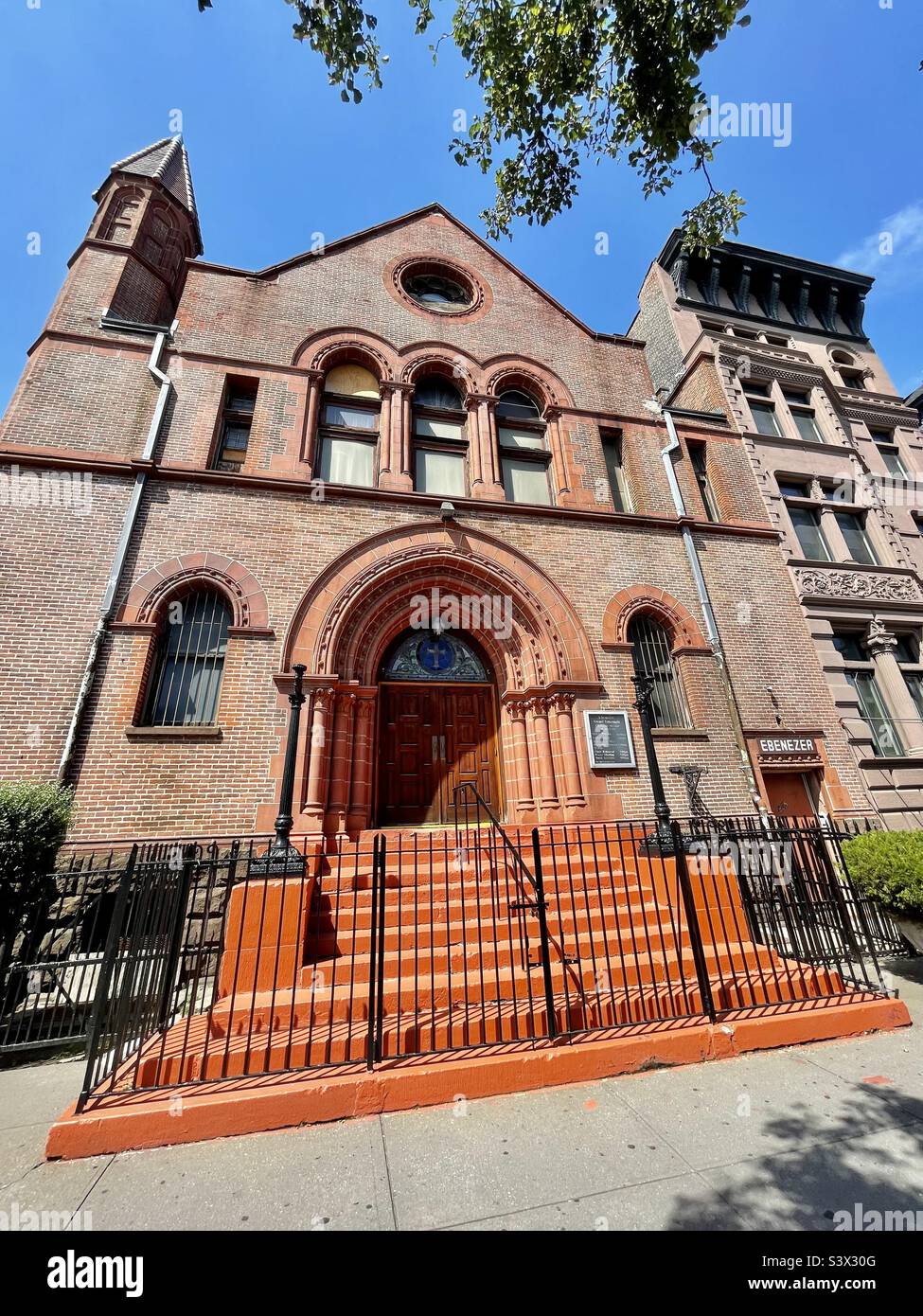 Harlem church hi-res stock photography and images - Alamy