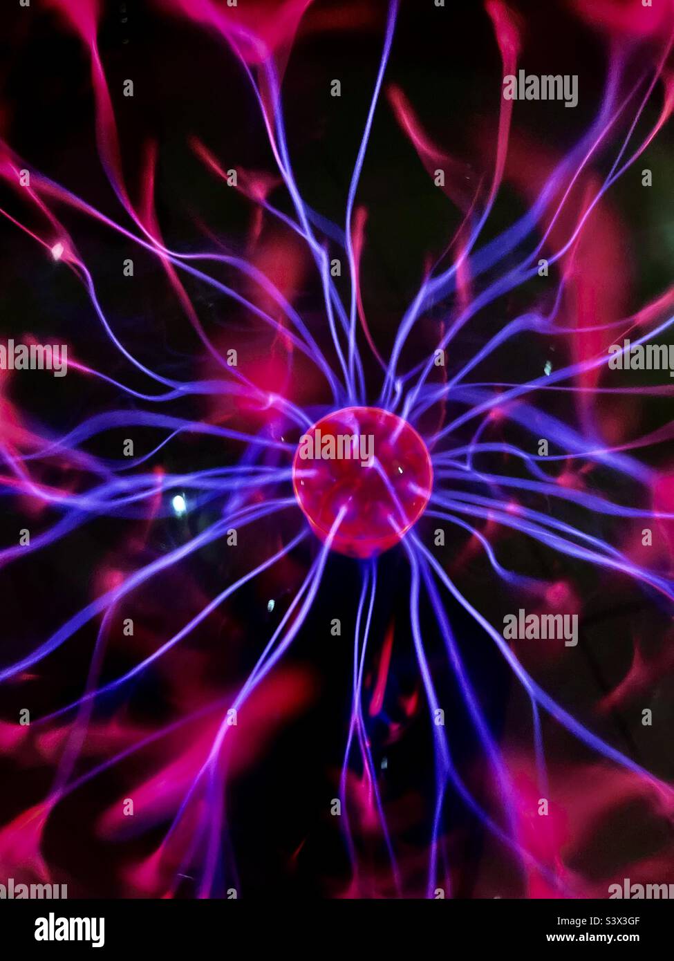 Plasma ball hi-res stock photography and images - Alamy