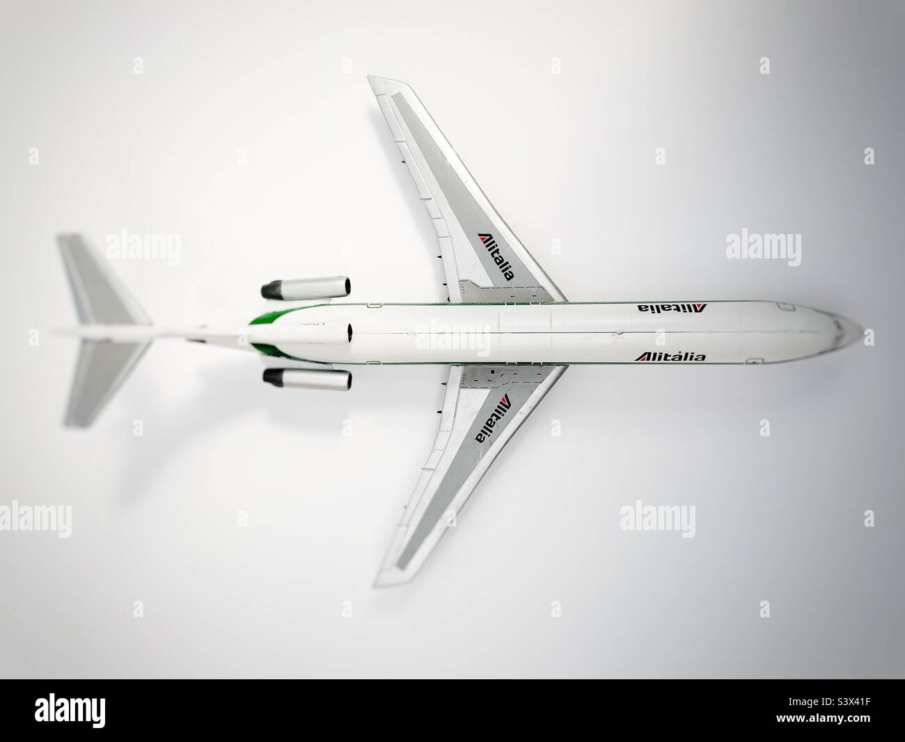 Airfix 1/144 scale Boeing 727 plastic model aircraft Stock Photo - Alamy