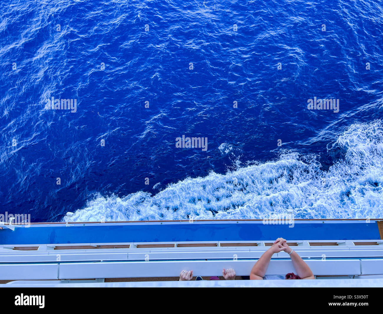 Balcony ocean hi-res stock photography and images - Alamy