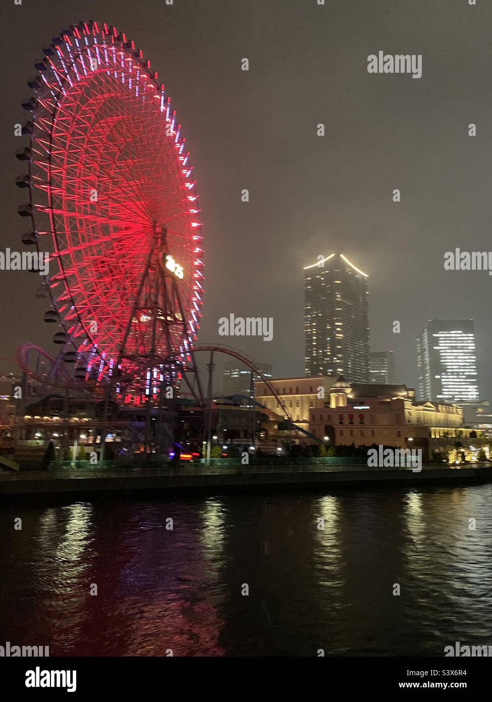 Cosmo clock 21 ferris wheel hi-res stock photography and images - Alamy