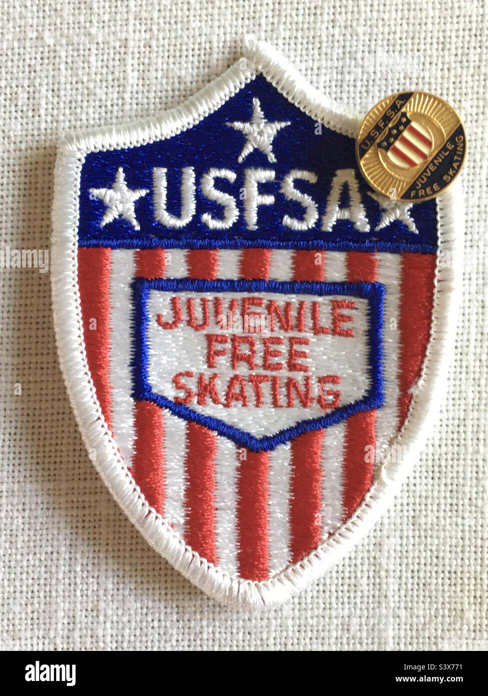 Figure skating skates hi-res stock photography and images - Alamy