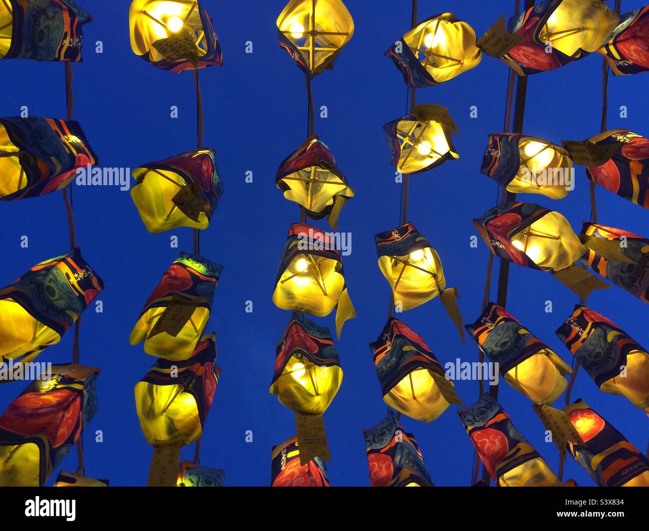 String of lights hi-res stock photography and images - Alamy