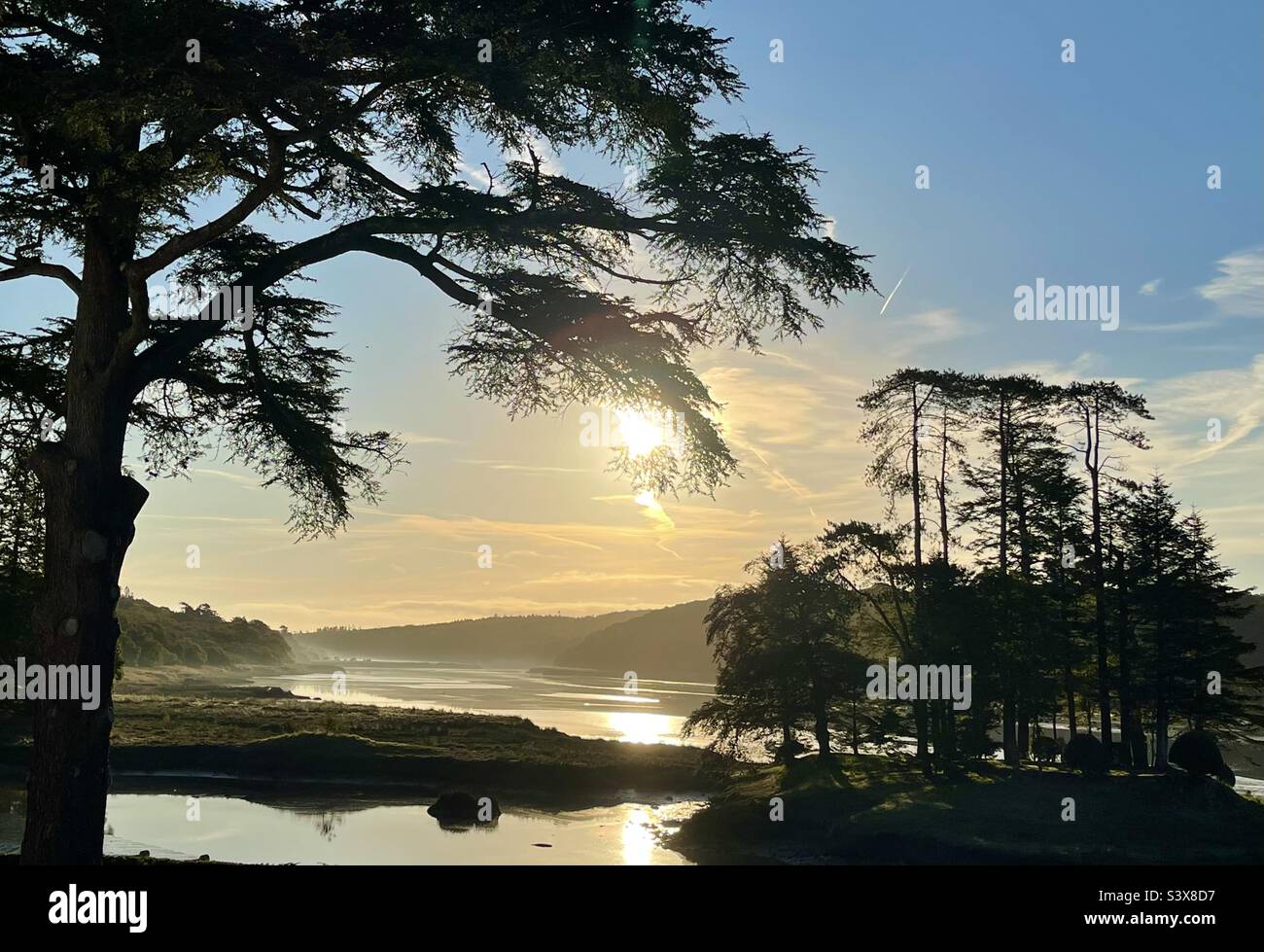 The cleddau estuary, pembrokeshire hi-res stock photography and images ...