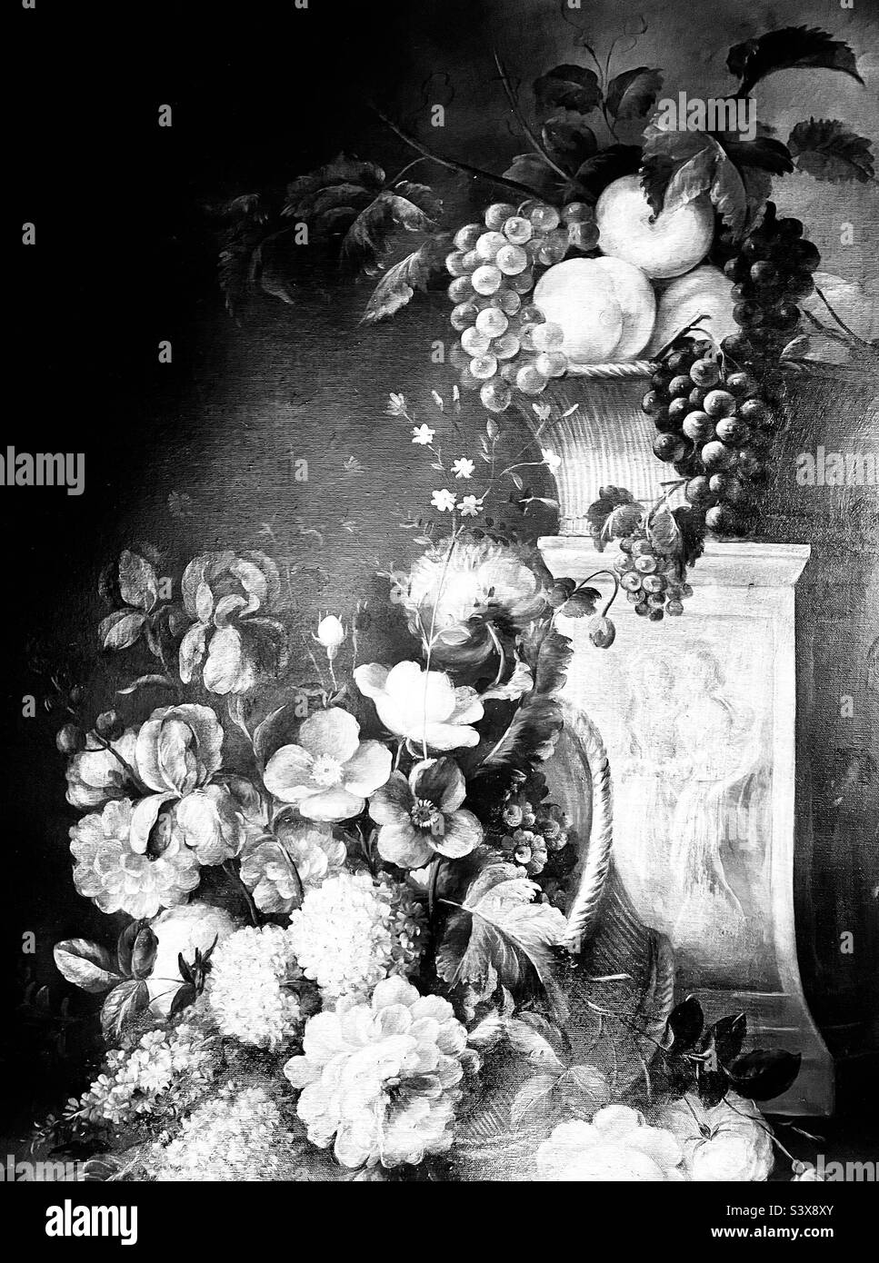 Old world flowers Black and White Stock Photos & Images - Alamy