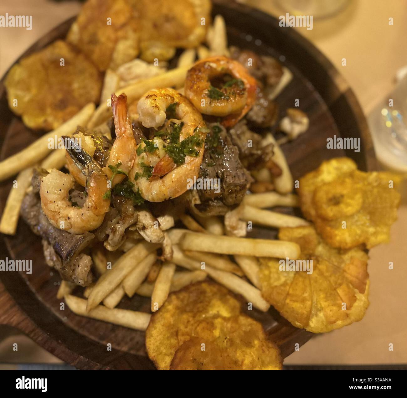 Surf and turf platters hi-res stock photography and images - Alamy