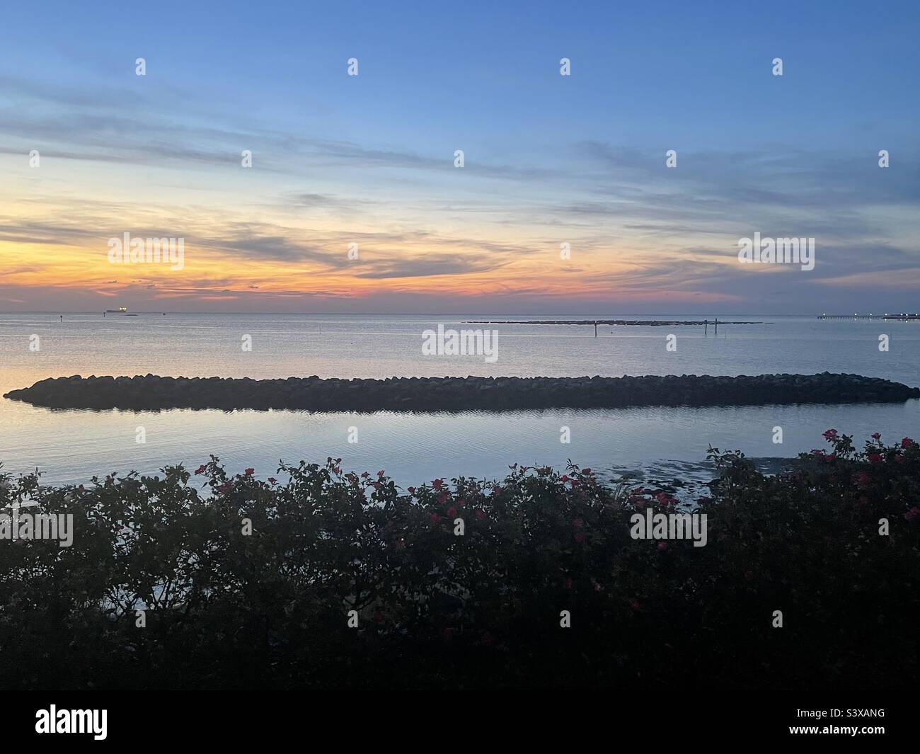 Beautiful water landscapes hi-res stock photography and images - Alamy