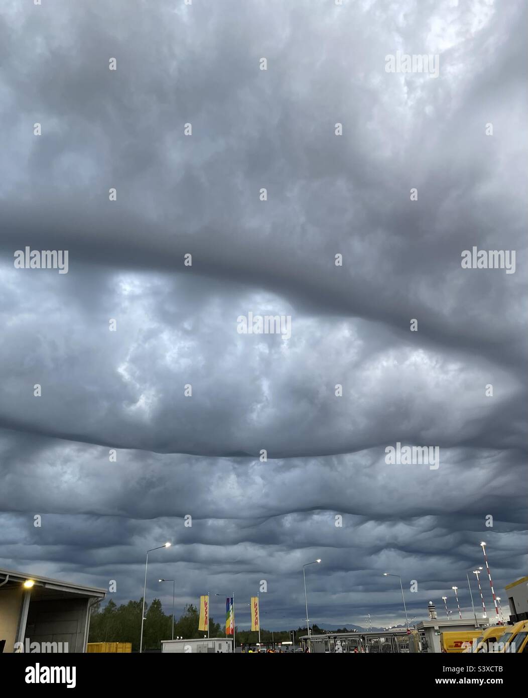 New clouds hi-res stock photography and images - Alamy