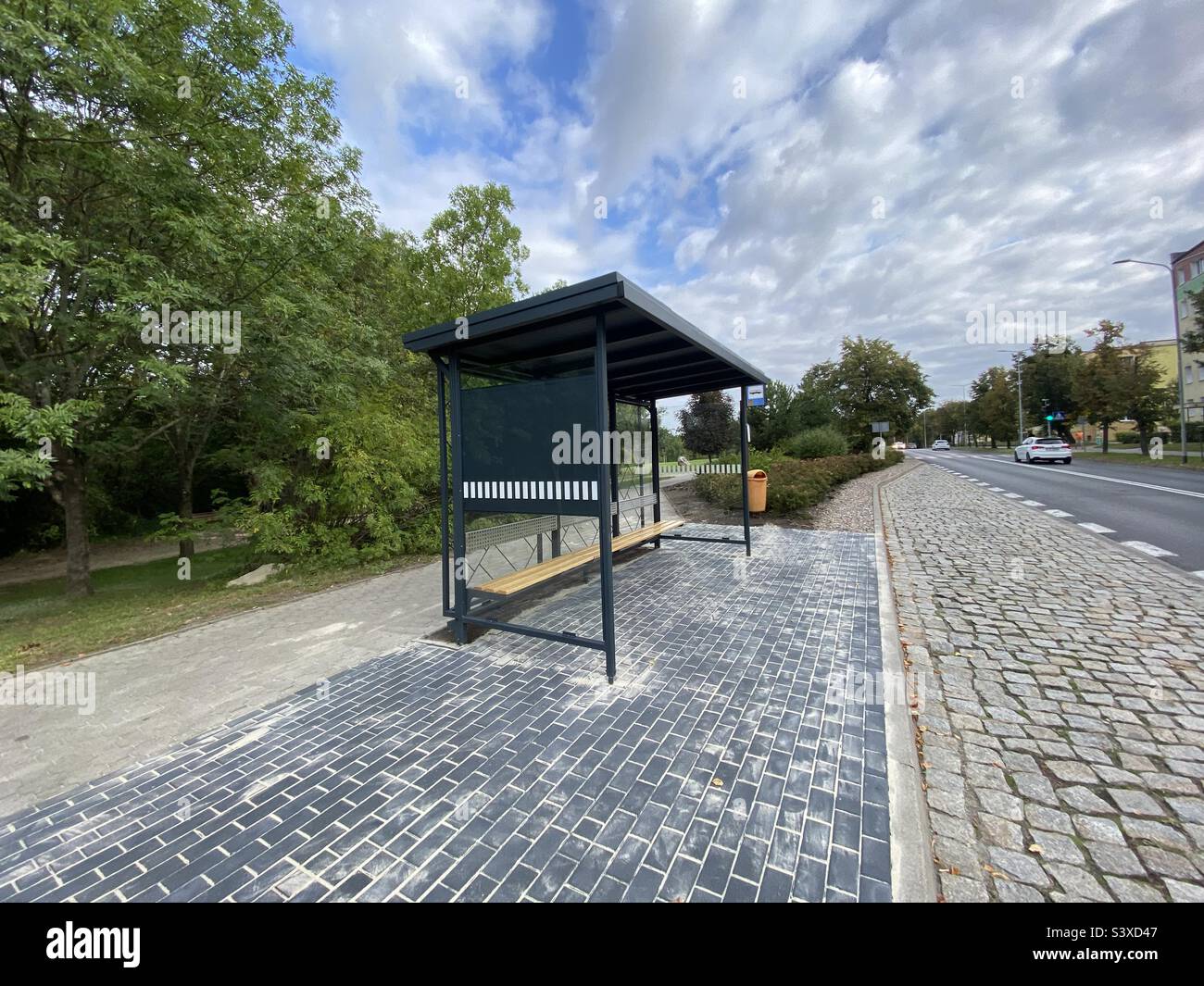 Autobus stop hi-res stock photography and images - Alamy