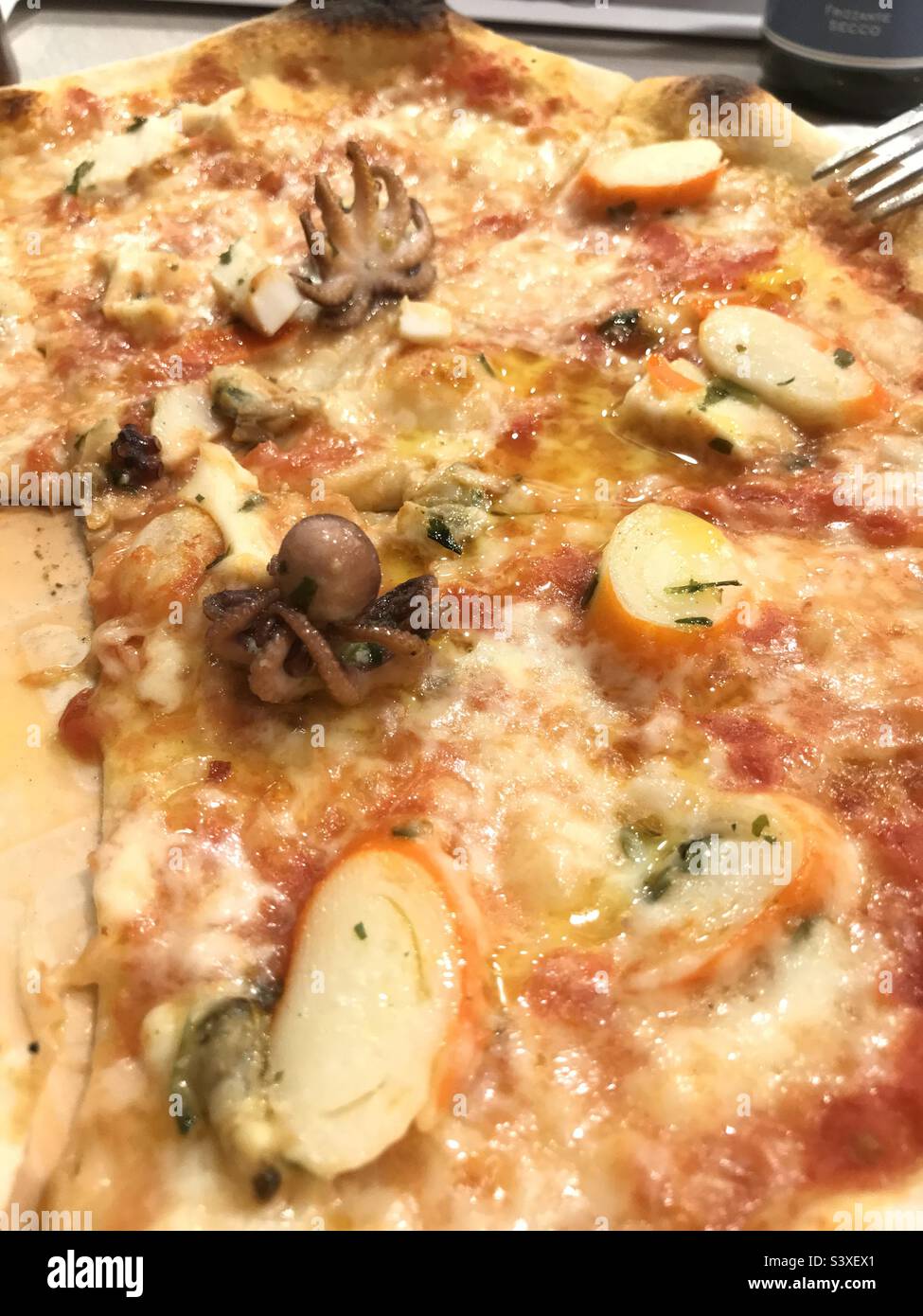 Ful frame hi-res stock photography and images - Alamy