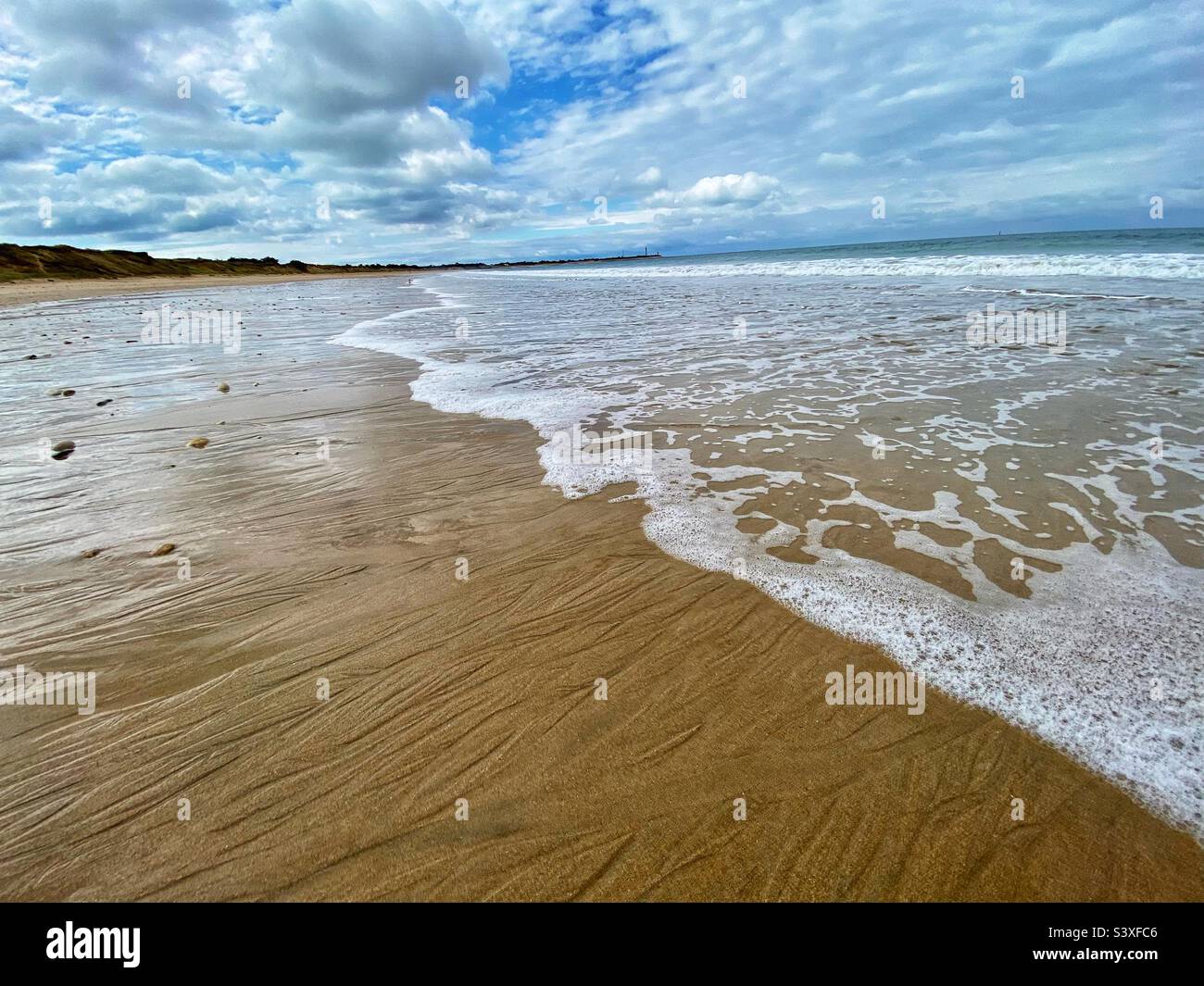 Gentle beach scene hi-res stock photography and images - Alamy