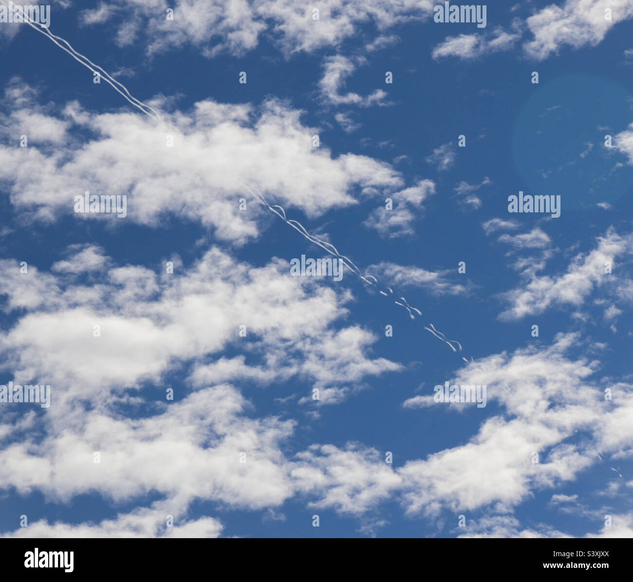 Jet stream clouds hi-res stock photography and images - Alamy