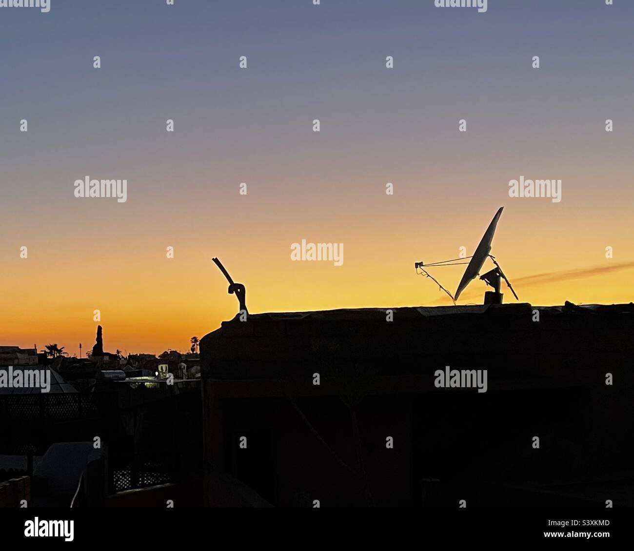 Orange satellite dish hi-res stock photography and images - Alamy