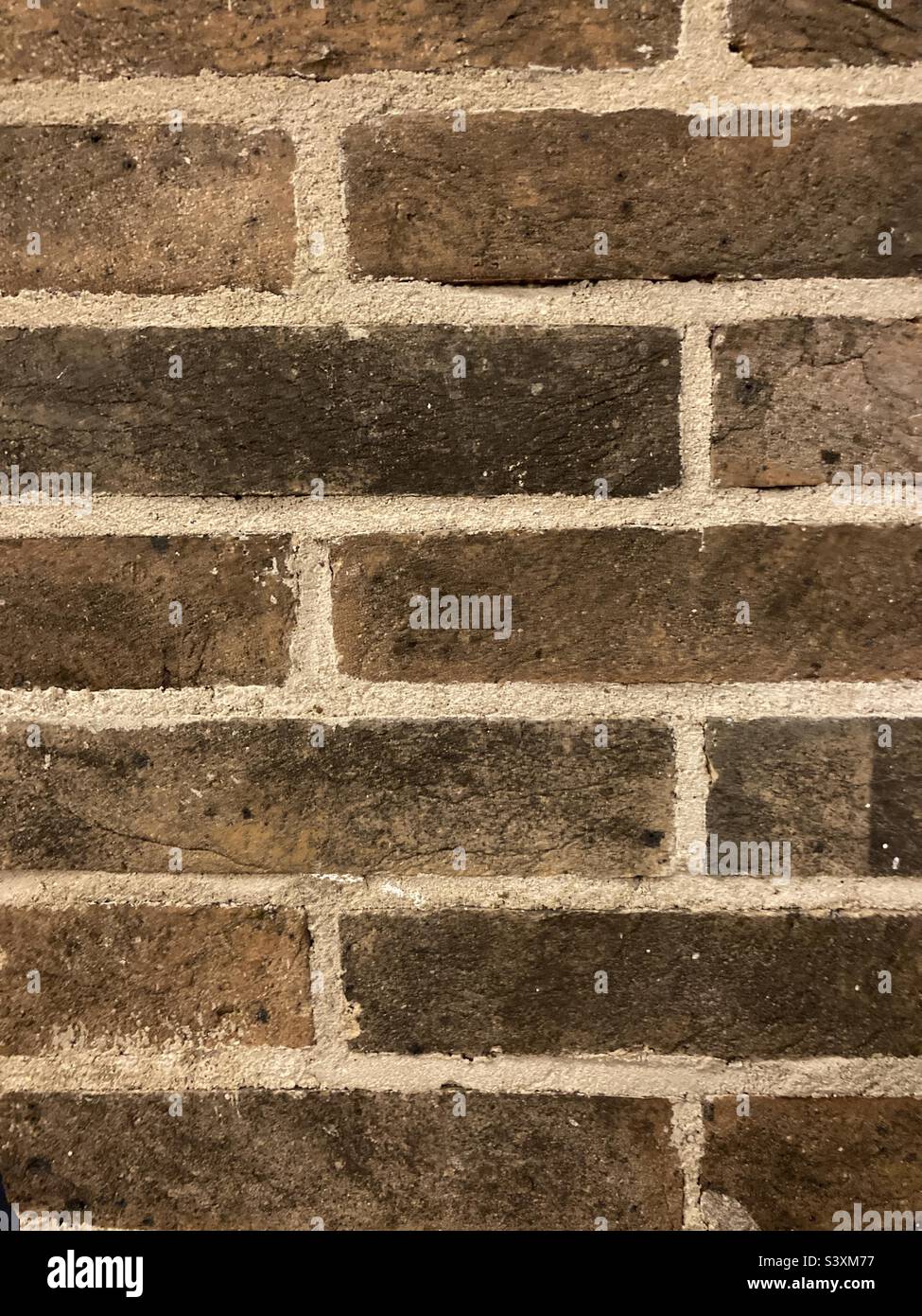 Dark brown bricks hi-res stock photography and images - Alamy