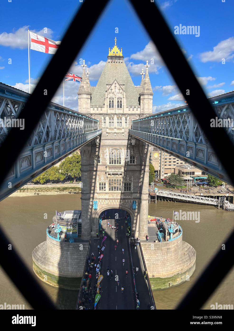 Tower bridge built in 1894 hi-res stock photography and images - Alamy
