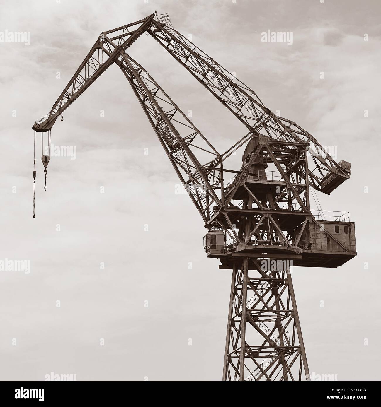 Harbor crane hi-res stock photography and images - Alamy