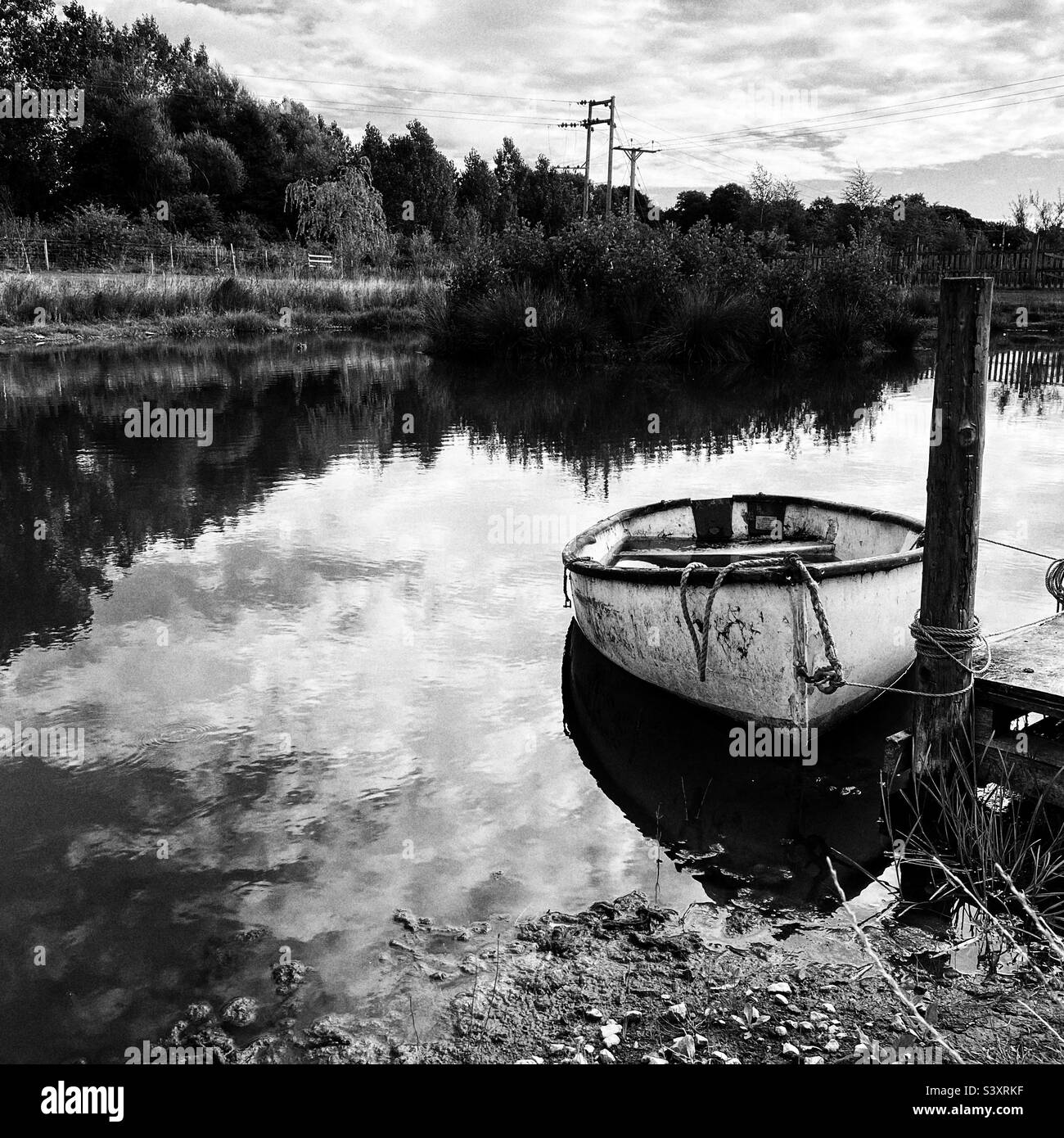 Boat mooring jetty hi-res stock photography and images - Alamy
