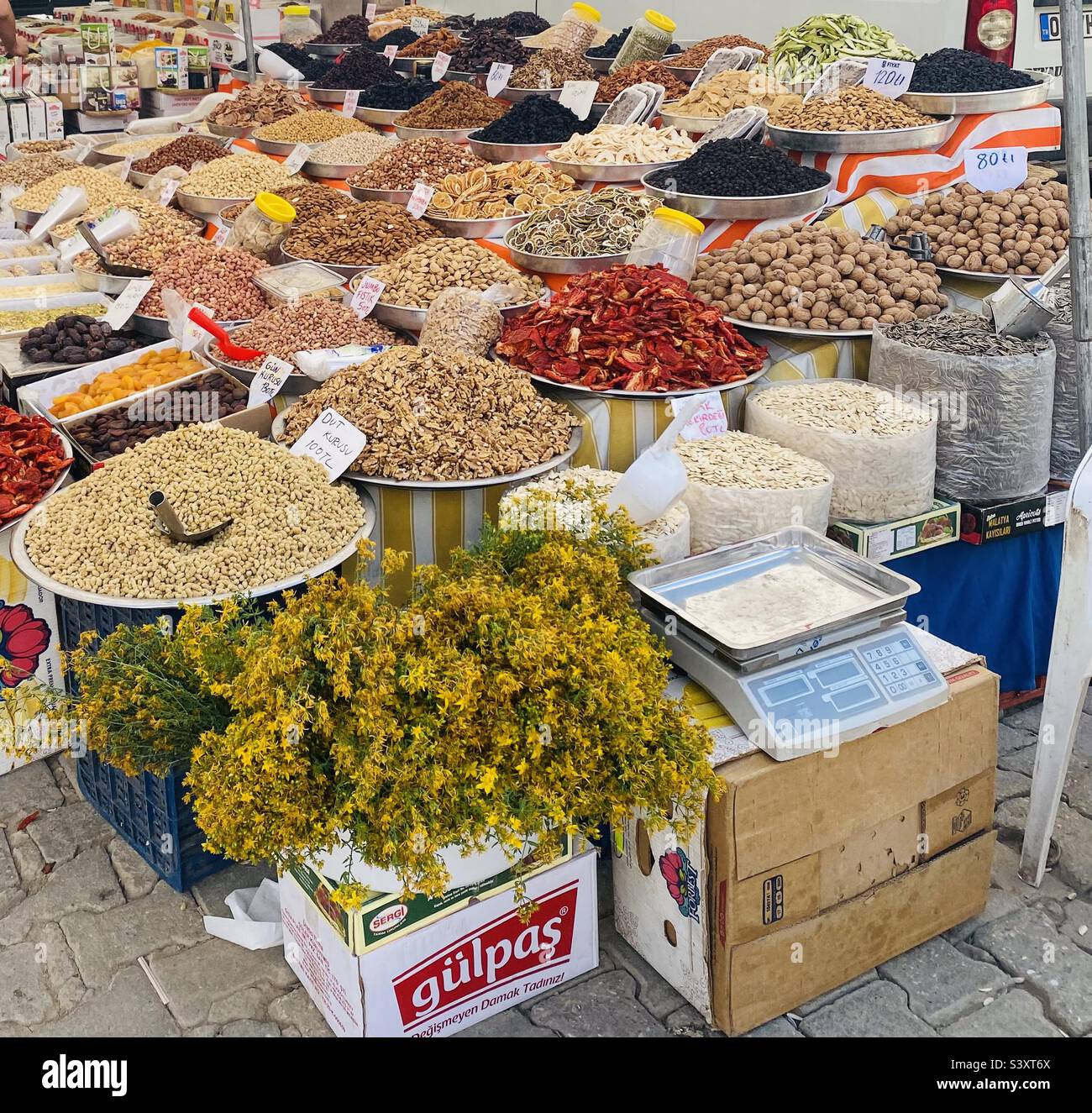 Natural flavours hi-res stock photography and images - Alamy