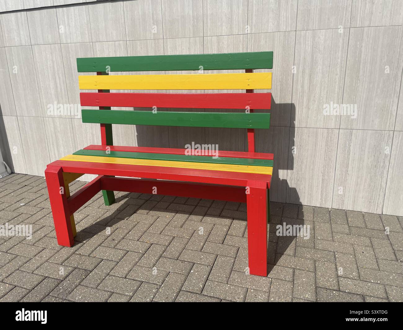 Colorful bench hi-res stock photography and images - Alamy
