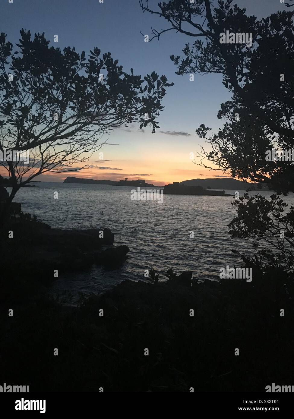 Night sea hi-res stock photography and images - Alamy