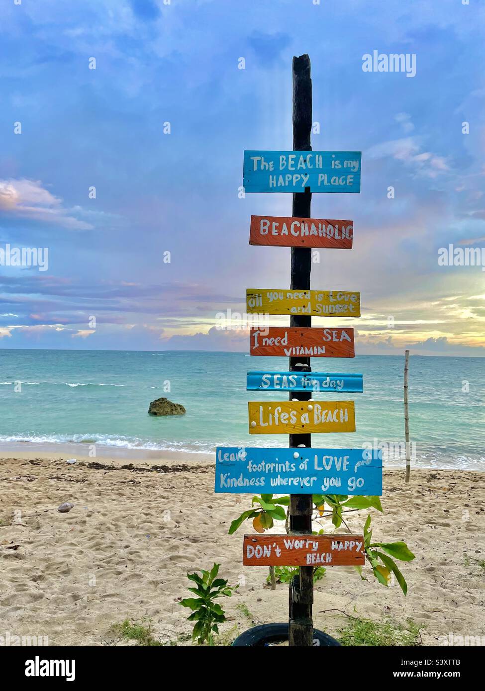 Lifes a beach hi-res stock photography and images - Alamy