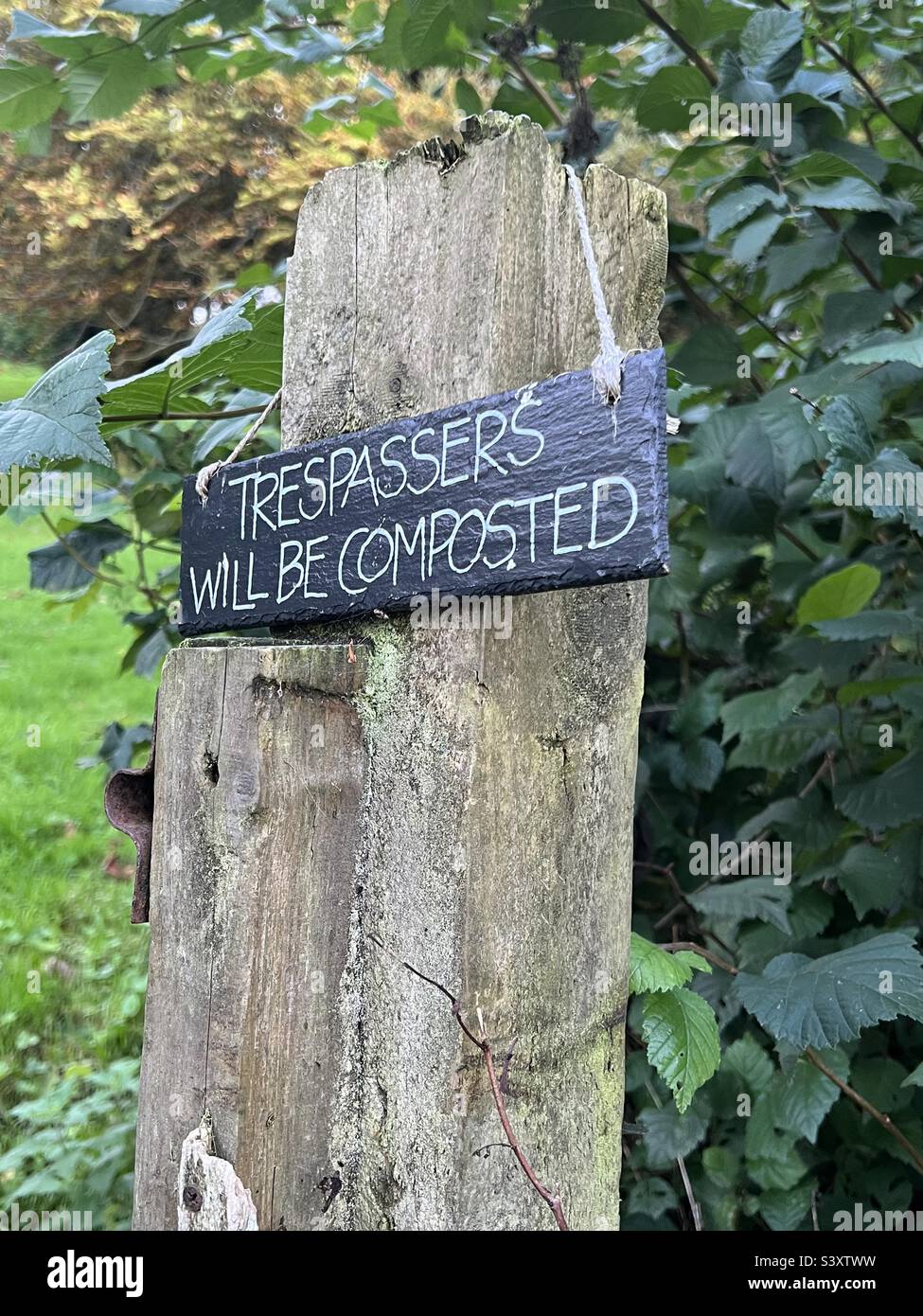 Trespasser warning sign hi-res stock photography and images - Alamy