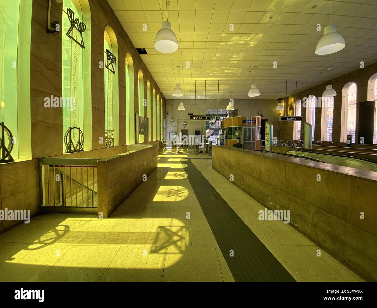Subway naples hi-res stock photography and images - Alamy