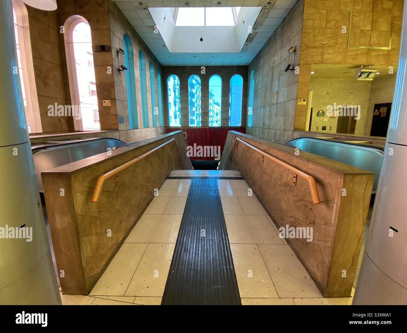 Subway naples hi-res stock photography and images - Alamy