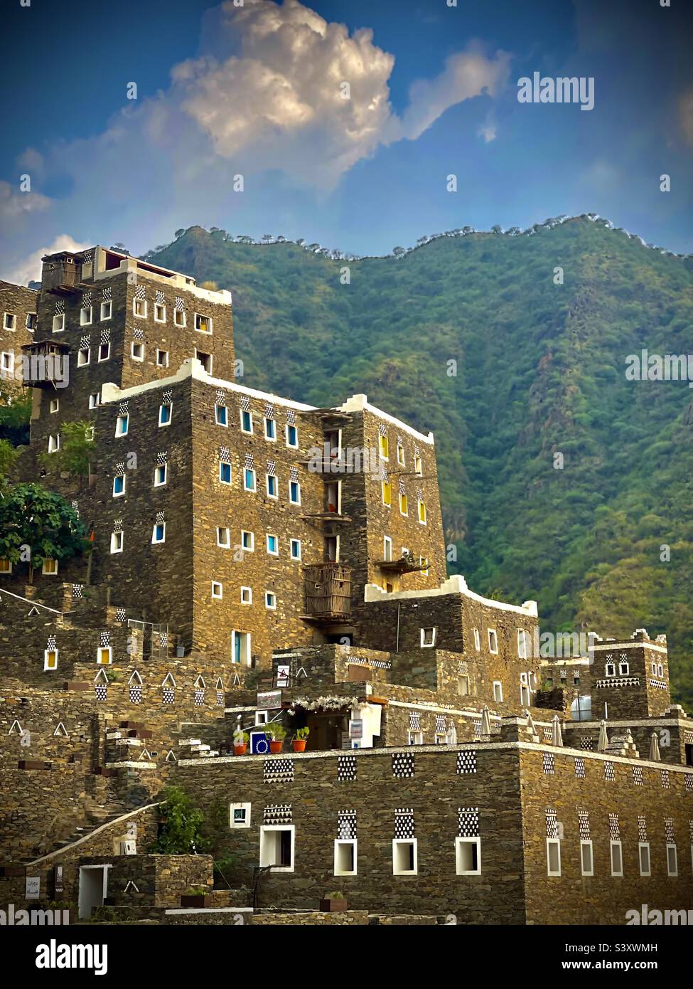 Saudi village hi-res stock photography and images - Alamy